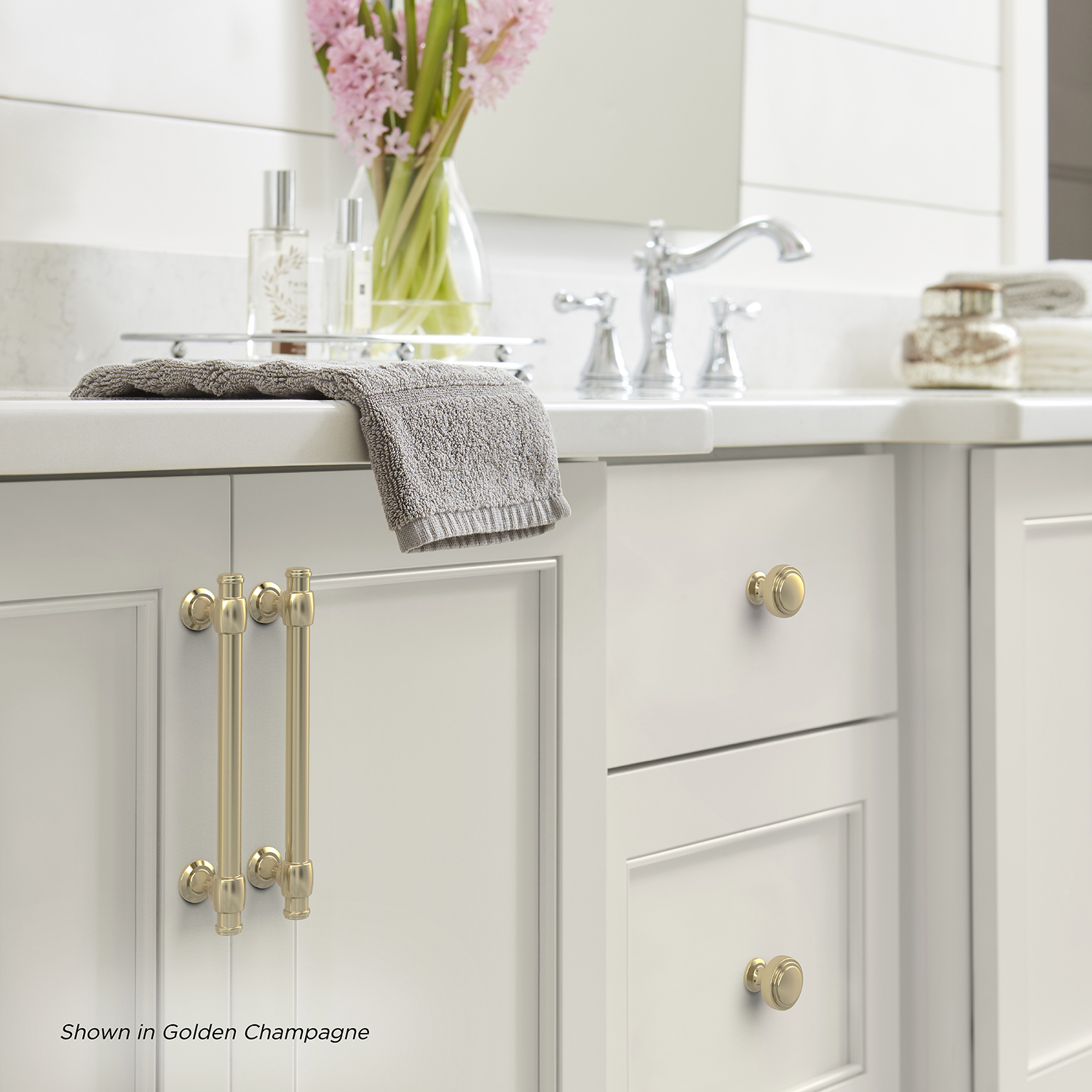 knobs and pulls for bathroom vanity